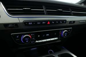 Zils Audi Q7 2018 Viļņa, ar dzinēja tilpumu 2.97 L un nobraukumu 153 tūkst. km par 29990 €, foto 32 vietnē AUTOMOTO.COM.LV