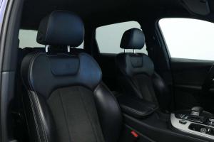 Blue Audi Q7 2018 in Vilnius, with an engine capacity of 2.97 L and mileage of 153 thousand km for 29990 €, photo 16 on AUTOMOTO.COM.LV