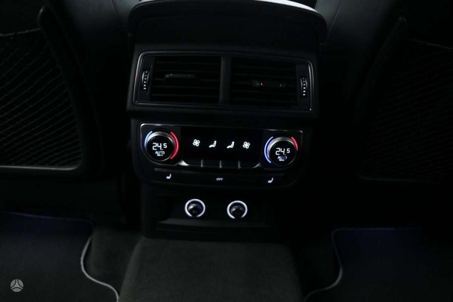 Blue Audi Q7 2018 in Vilnius, with an engine capacity of 2.97 L and mileage of 153 thousand km for 29990 €, photo 18 on AUTOMOTO.COM.LV