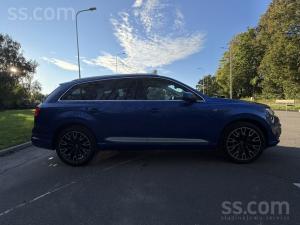 Blue Audi Q7 2018 in Riga, with an engine capacity of 3.00 L and mileage of 172 thousand km for 28900 €, photo 5 on AUTOMOTO.COM.LV