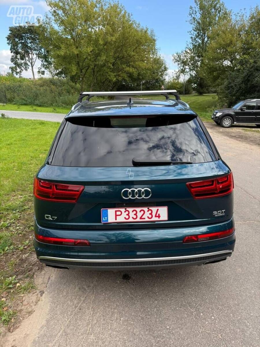 Blue Audi Q7 2018 in Vilnius, with an engine capacity of 3.00 L and mileage of 242 thousand km for 21400 €, photo 6 on AUTOMOTO.COM.LV