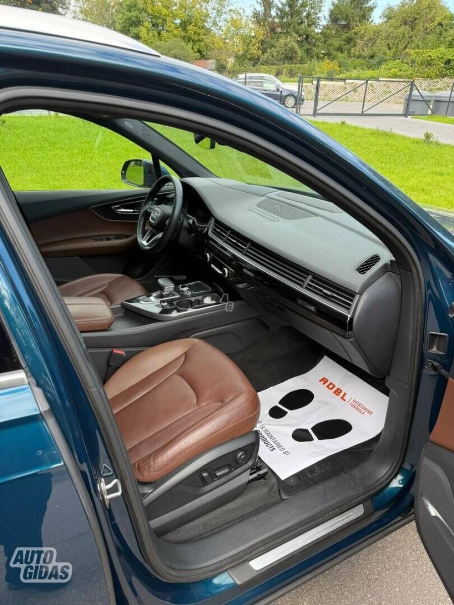 Blue Audi Q7 2018 in Vilnius, with an engine capacity of 3.00 L and mileage of 242 thousand km for 21400 €, photo 12 on AUTOMOTO.COM.LV