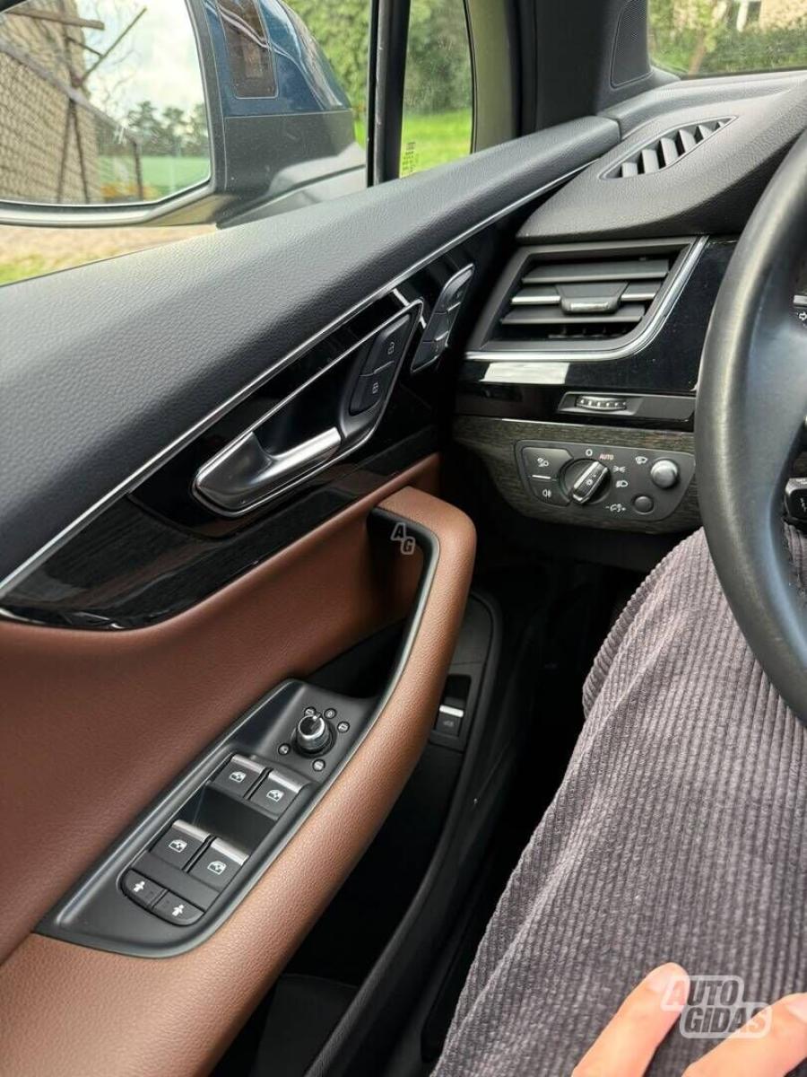 Blue Audi Q7 2018 in Vilnius, with an engine capacity of 3.00 L and mileage of 242 thousand km for 21400 €, photo 23 on AUTOMOTO.COM.LV