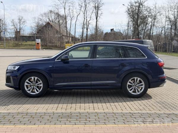Blue Audi Q7 2020 in Saldus, with an engine capacity of 3.00 L and mileage of 160 thousand km for 34990 €, photo 4 on AUTOMOTO.COM.LV