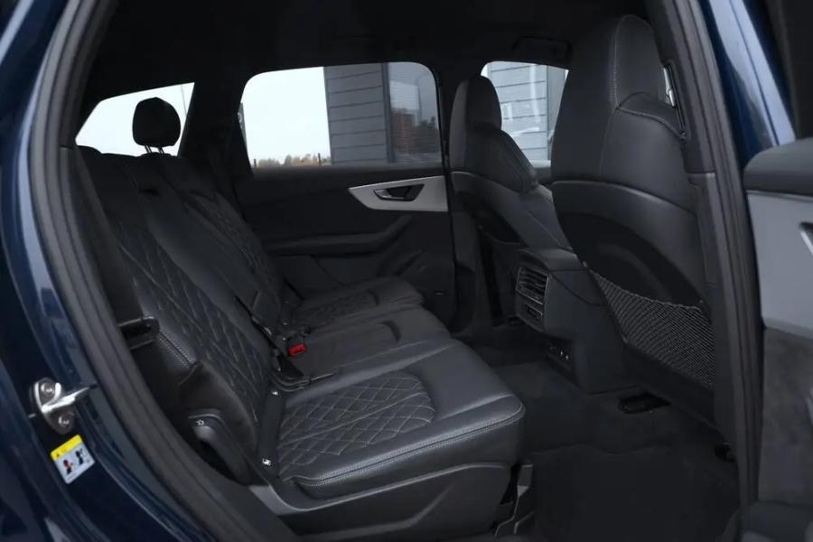 Zils Audi Q7 2020 Jelgava, ar dzinēja tilpumu 3.00 L un nobraukumu 119 tūkst. km par 52750 €, foto 11 vietnē AUTOMOTO.COM.LV