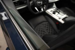 Zils Audi Q7 2020 Jelgava, ar dzinēja tilpumu 3.00 L un nobraukumu 119 tūkst. km par 52750 €, foto 18 vietnē AUTOMOTO.COM.LV