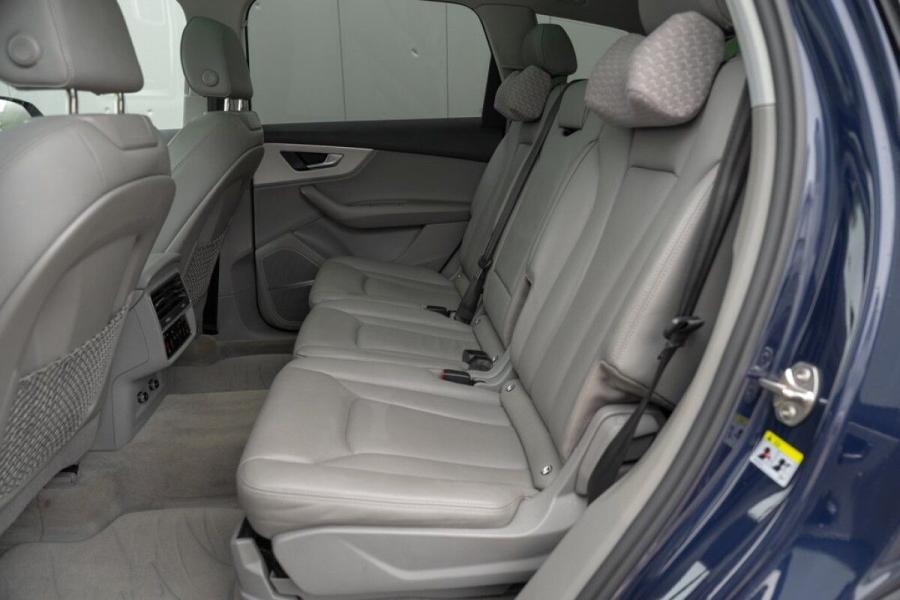 Blue Audi Q7 2020 in Vilnius, with an engine capacity of 3.00 L and mileage of 102 thousand km for 46250 €, photo 16 on AUTOMOTO.COM.LV