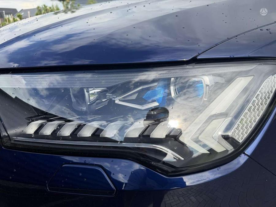 Blue Audi Q7 2021 in Klaipeda, with an engine capacity of 3.00 L and mileage of 82 thousand km for 56000 €, photo 8 on AUTOMOTO.COM.LV