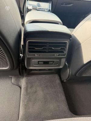 Blue Audi Q7 2021 in Klaipeda, with an engine capacity of 3.00 L and mileage of 82 thousand km for 56000 €, photo 33 on AUTOMOTO.COM.LV