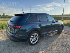 Blue Audi Q7 2022 in Riga, with an engine capacity of 3.00 L and mileage of 62 thousand km for 40850 €, photo 3 on AUTOMOTO.COM.LV