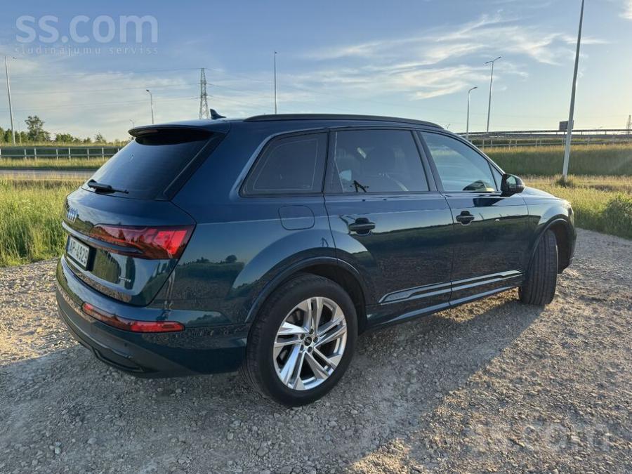 Blue Audi Q7 2022 in Riga, with an engine capacity of 3.00 L and mileage of 62 thousand km for 40850 €, photo 3 on AUTOMOTO.COM.LV