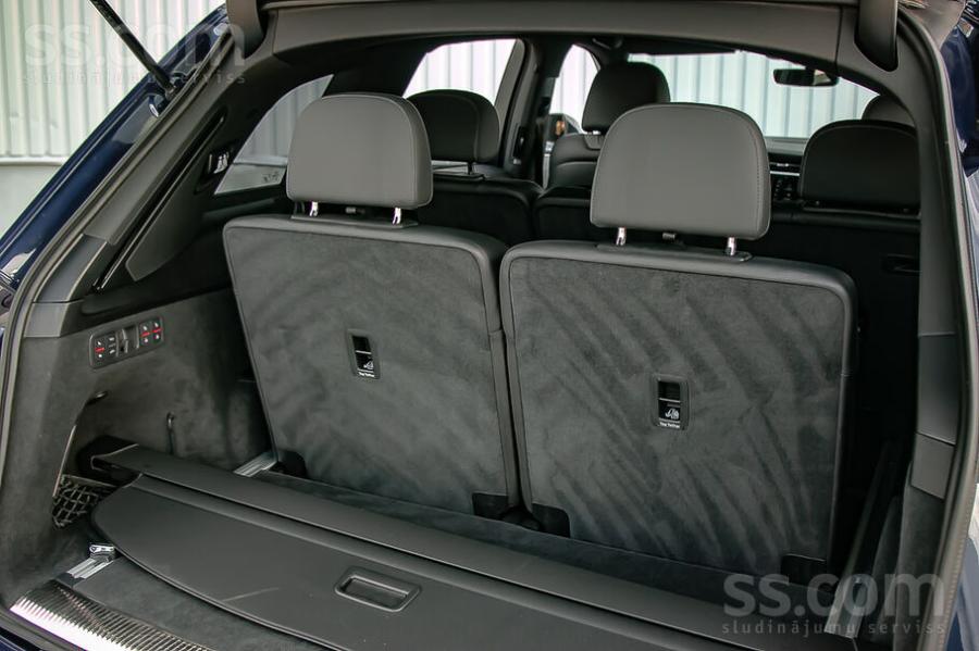 Blue Audi Q7 2022 in Tukums, with an engine capacity of 3.00 L and mileage of 42 thousand km for 49990 €, photo 12 on AUTOMOTO.COM.LV