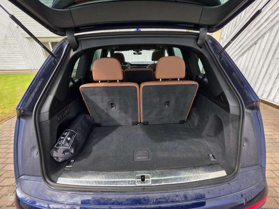 Zils Audi Q7 2022 Viļņa, ar dzinēja tilpumu 3.00 L un nobraukumu 107 tūkst. km par 45999 €, foto 13 vietnē AUTOMOTO.COM.LV