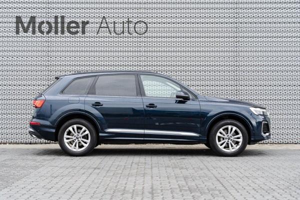 Zils Audi Q7 2024 Mārupe, ar dzinēja tilpumu 3.00 L un nobraukumu 73 tūkst. km par 53200 €, foto 5 vietnē AUTOMOTO.COM.LV