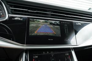 Blue Audi Q7 2024 in Marupe, with an engine capacity of 3.00 L and mileage of 73 thousand km for 53200 €, photo 16 on AUTOMOTO.COM.LV