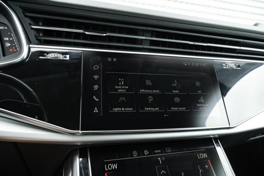 Blue Audi Q7 2024 in Marupe, with an engine capacity of 3.00 L and mileage of 73 thousand km for 53200 €, photo 20 on AUTOMOTO.COM.LV