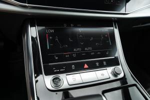 Blue Audi Q7 2024 in Marupe, with an engine capacity of 3.00 L and mileage of 73 thousand km for 53200 €, photo 26 on AUTOMOTO.COM.LV