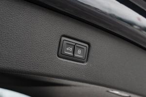 Blue Audi Q7 2024 in Marupe, with an engine capacity of 3.00 L and mileage of 73 thousand km for 53200 €, photo 30 on AUTOMOTO.COM.LV