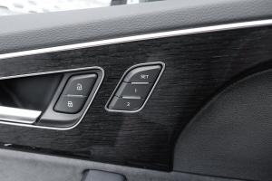 Zils Audi Q7 2024 Mārupe, ar dzinēja tilpumu 3.00 L un nobraukumu 39 tūkst. km par 59350 €, foto 10 vietnē AUTOMOTO.COM.LV