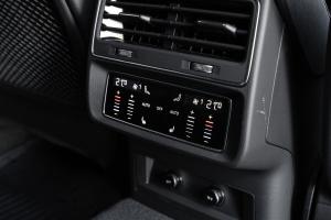 Zils Audi Q7 2024 Mārupe, ar dzinēja tilpumu 3.00 L un nobraukumu 39 tūkst. km par 59350 €, foto 37 vietnē AUTOMOTO.COM.LV