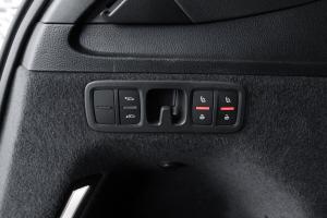 Zils Audi Q7 2024 Mārupe, ar dzinēja tilpumu 3.00 L un nobraukumu 39 tūkst. km par 59350 €, foto 39 vietnē AUTOMOTO.COM.LV