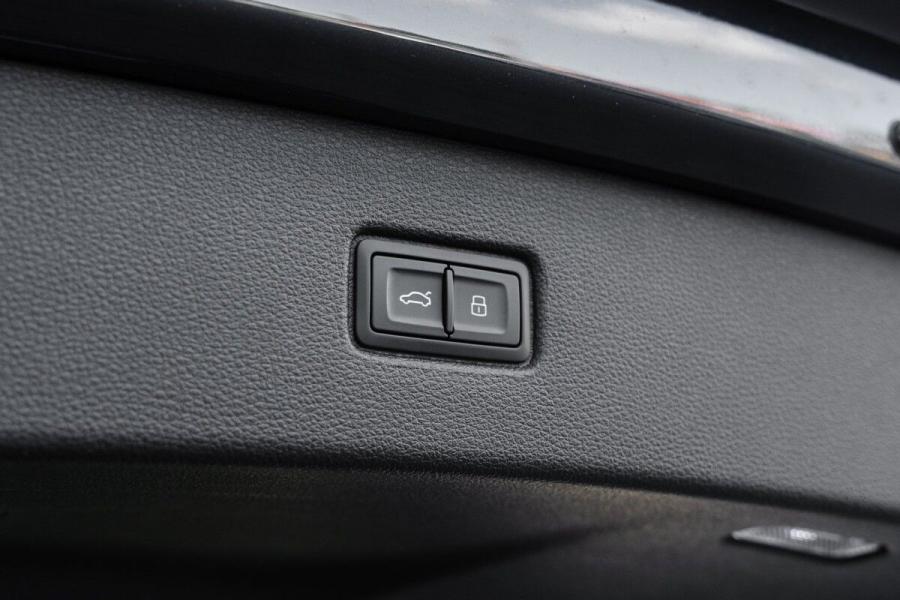 Zils Audi Q7 2024 Mārupe, ar dzinēja tilpumu 3.00 L un nobraukumu 39 tūkst. km par 59350 €, foto 40 vietnē AUTOMOTO.COM.LV