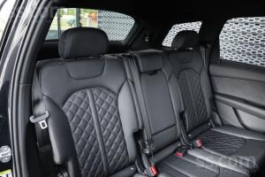 Blue Audi Q7 2024 in Riga, with an engine capacity of 3.00 L and mileage of 39 thousand km for 59350 €, photo 36 on AUTOMOTO.COM.LV
