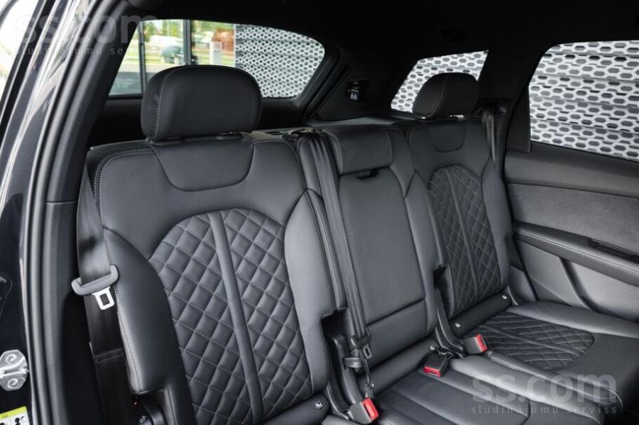 Blue Audi Q7 2024 in Riga, with an engine capacity of 3.00 L and mileage of 39 thousand km for 59350 €, photo 36 on AUTOMOTO.COM.LV