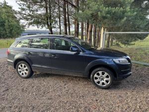 Zils Audi Q7 2005 Viļņa, ar dzinēja tilpumu 3.00 L un nobraukumu 322 tūkst. km par 2750 €, foto  vietnē AUTOMOTO.COM.LV