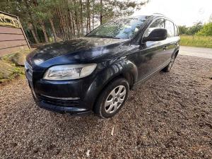 Zils Audi Q7 2005 Viļņa, ar dzinēja tilpumu 3.00 L un nobraukumu 322 tūkst. km par 2750 €, foto 4 vietnē AUTOMOTO.COM.LV