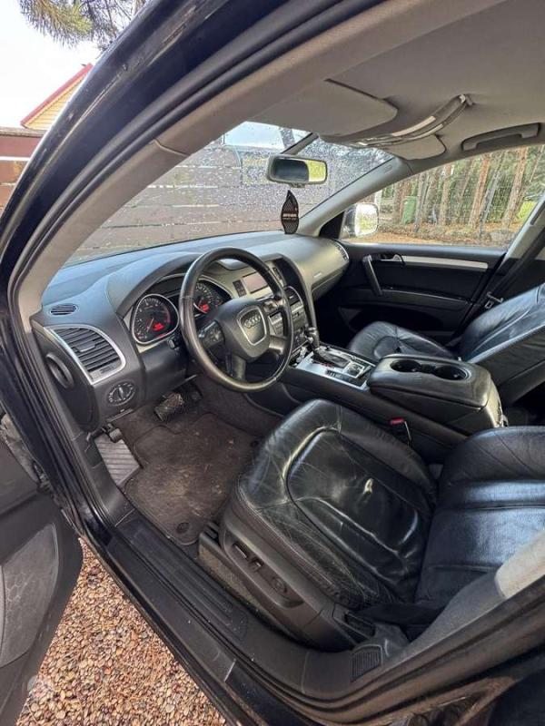 Zils Audi Q7 2005 Viļņa, ar dzinēja tilpumu 3.00 L un nobraukumu 322 tūkst. km par 2750 €, foto 4 vietnē AUTOMOTO.COM.LV