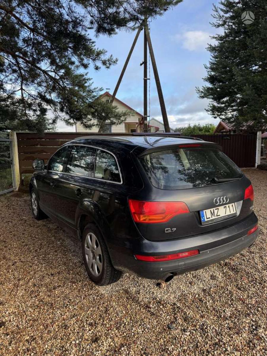 Zils Audi Q7 2005 Viļņa, ar dzinēja tilpumu 3.00 L un nobraukumu 322 tūkst. km par 2750 €, foto 6 vietnē AUTOMOTO.COM.LV