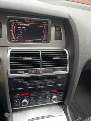 Blue Audi Q7 2006 in Plunge, with an engine capacity of 3.00 L and mileage of 231 thousand km for 3500 €, photo 10 on AUTOMOTO.COM.LV