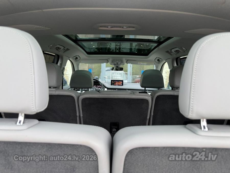 Zils Audi Q7 2016 Tallina, ar dzinēja tilpumu 3.00 L un nobraukumu 198 tūkst. km par 27990 €, foto 10 vietnē AUTOMOTO.COM.LV