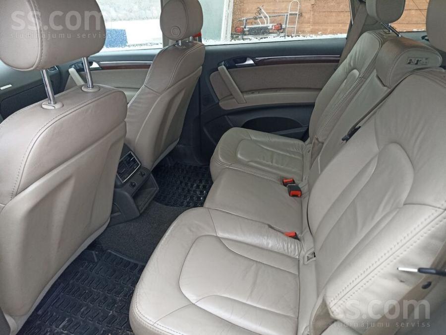 Brown Audi Q7 2006 in Daugavpils, with an engine capacity of 3.00 L and mileage of 318 thousand km for 6300 €, photo 3 on AUTOMOTO.COM.LV