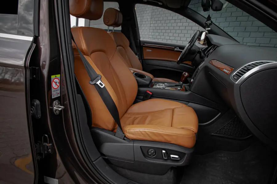 Brūns Audi Q7 2009 Tukums, ar dzinēja tilpumu 4.20 L un nobraukumu 266 tūkst. km par 13550 €, foto 14 vietnē AUTOMOTO.COM.LV