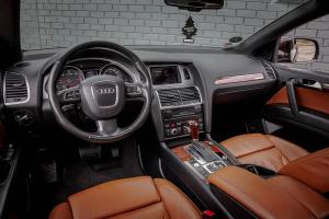 Brūns Audi Q7 2009 Tukums, ar dzinēja tilpumu 4.20 L un nobraukumu 266 tūkst. km par 13550 €, foto 32 vietnē AUTOMOTO.COM.LV