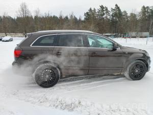 Brūns Audi Q7 2011 Rīga, ar dzinēja tilpumu 4.20 L un nobraukumu 326 tūkst. km par 15000 €, foto 4 vietnē AUTOMOTO.COM.LV