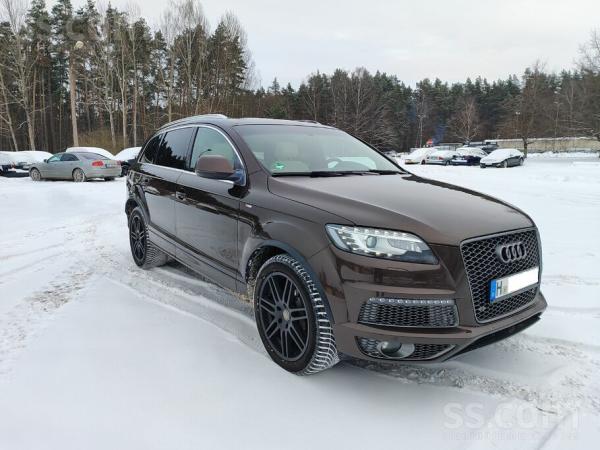 Brown Audi Q7 2011 in Riga, with an engine capacity of 4.20 L and mileage of 326 thousand km for 15000 €, photo 5 on AUTOMOTO.COM.LV