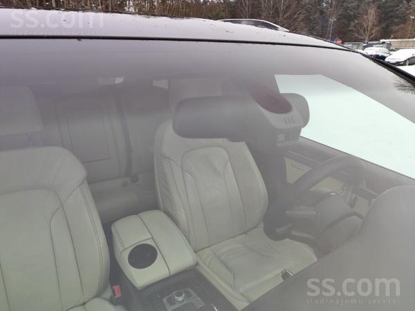 Brown Audi Q7 2011 in Riga, with an engine capacity of 4.20 L and mileage of 326 thousand km for 15000 €, photo 7 on AUTOMOTO.COM.LV
