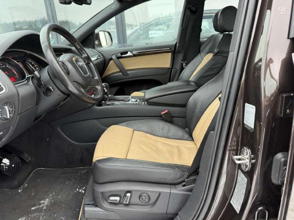 Brown Audi Q7 2011 in Vilnius, with an engine capacity of 3.00 L and mileage of 225 thousand km for 13350 €, photo 7 on AUTOMOTO.COM.LV