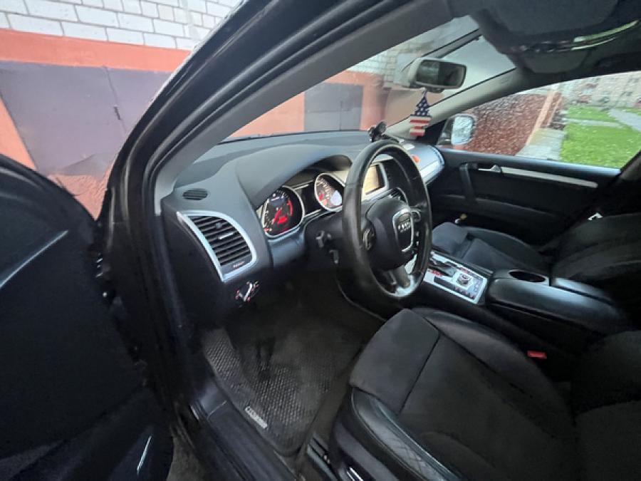 Brown Audi Q7 2011 in Narva, with an engine capacity of 3.00 L and mileage of 346 thousand km for 12500 €, photo 13 on AUTOMOTO.COM.LV