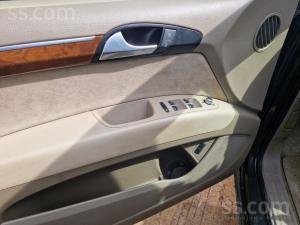 Brown Audi Q7 2012 in Madona, with an engine capacity of 3.00 L and mileage of 480 thousand km for 10500 €, photo 5 on AUTOMOTO.COM.LV