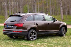 Brown Audi Q7 2012 in Madona, with an engine capacity of 3.00 L and mileage of 480 thousand km for 10500 €, photo 11 on AUTOMOTO.COM.LV