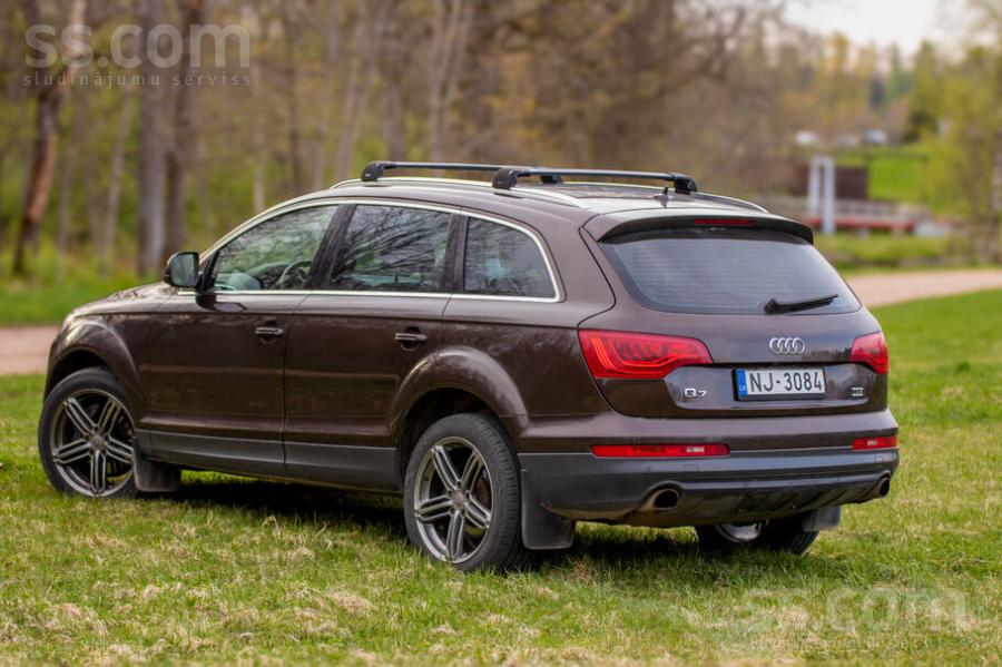 Brown Audi Q7 2012 in Madona, with an engine capacity of 3.00 L and mileage of 480 thousand km for 10500 €, photo 12 on AUTOMOTO.COM.LV