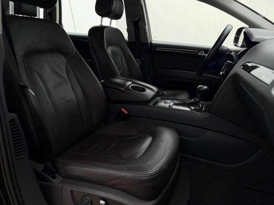 Brown Audi Q7 2012 in Vilnius, with an engine capacity of 2.97 L and mileage of 303 thousand km for 8490 €, photo 15 on AUTOMOTO.COM.LV