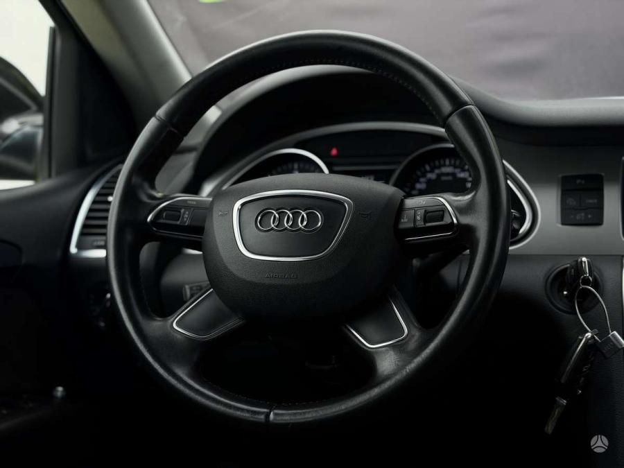 Brown Audi Q7 2012 in Vilnius, with an engine capacity of 2.97 L and mileage of 303 thousand km for 8490 €, photo 19 on AUTOMOTO.COM.LV
