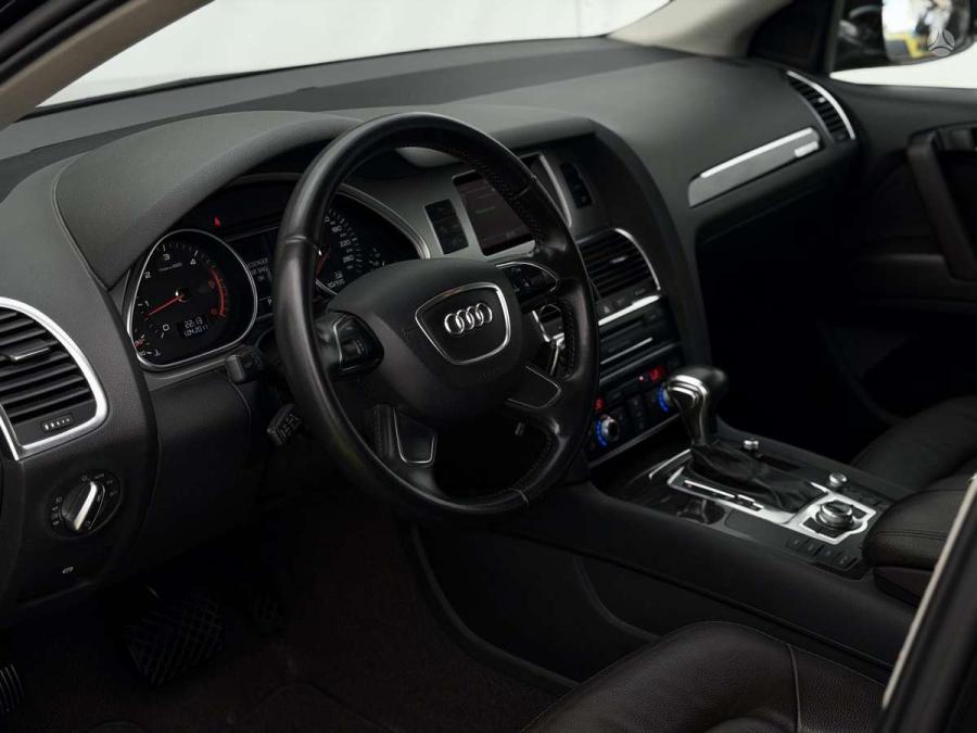 Brown Audi Q7 2012 in Vilnius, with an engine capacity of 2.97 L and mileage of 303 thousand km for 8450 €, photo 10 on AUTOMOTO.COM.LV