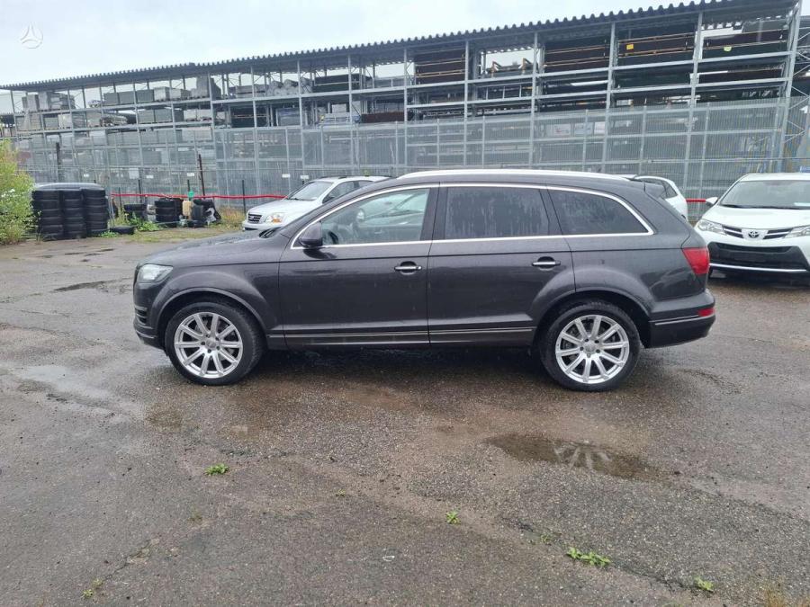 Brūns Audi Q7 2012 Kauņa, ar dzinēja tilpumu 4.13 L un nobraukumu 213 tūkst. km par 8100 €, foto 9 vietnē AUTOMOTO.COM.LV