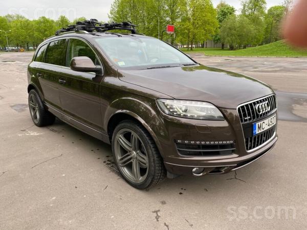 Brown Audi Q7 2013 in Riga, with an engine capacity of 3.00 L and mileage of 224 thousand km for 14750 €, photo 3 on AUTOMOTO.COM.LV